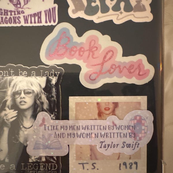 Its Always Wyd and Never DYWMTCOAEYPTYCOMF Holographic Bookish Kindle ...