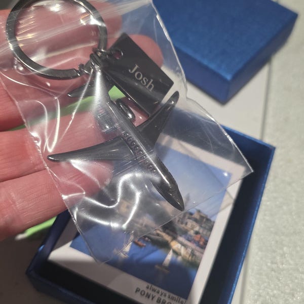 Persoanlized Airplane Key Chain, Creative Aircraft Twin-engine Gift ...
