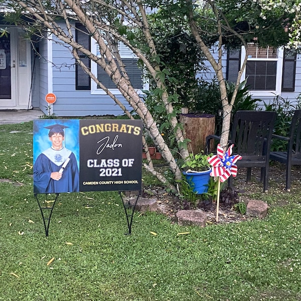 Custom Graduation Yard Sign Class of 2026 With Photo - Etsy