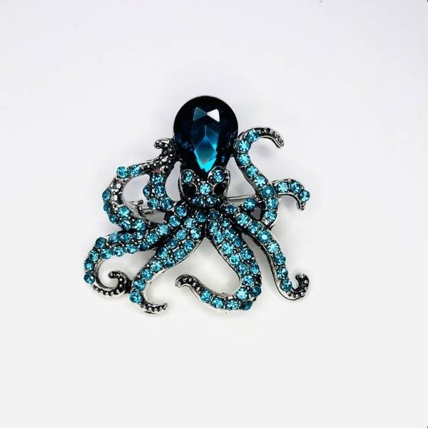 BROOCH Kitty Cat With Cape Romeo Knight Medieval Rhinestone Blue Eyes ...