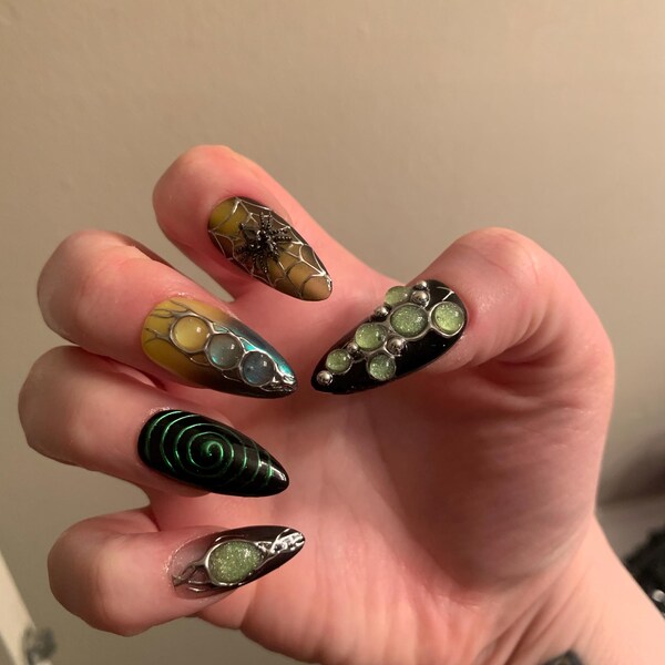 Custom Dark Red Press on Nails, Gothic Punk Rock Nails, Goth Y2K Hearts ...