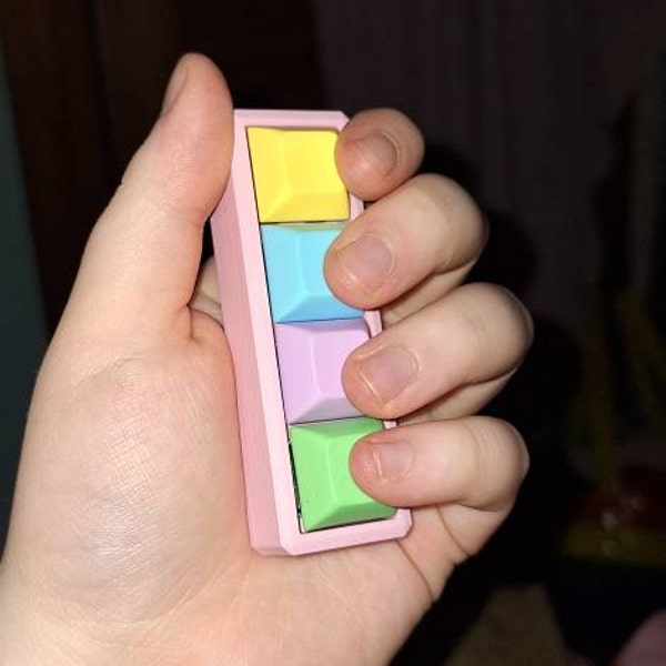 Mechanical Switch Clicky Fidget - 105+ Colors, 1 Key Mochi Keychain ...