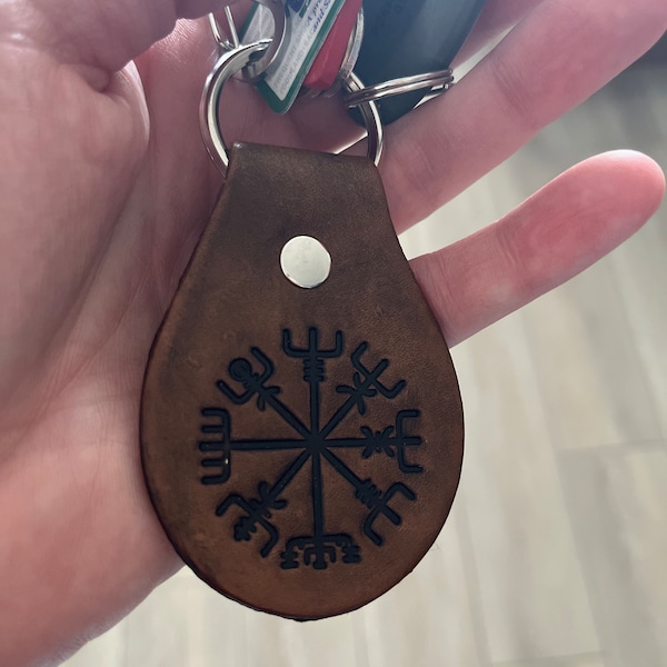 Vegvisir Icelandic Compass Keychain - Etsy