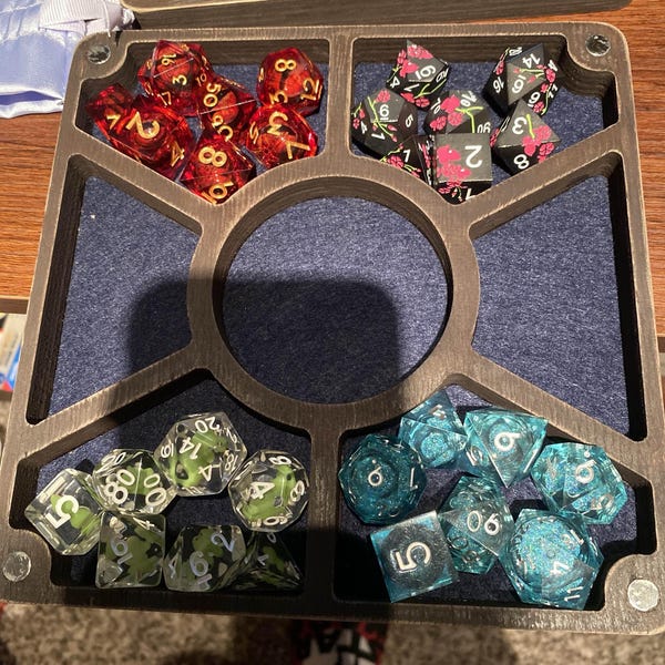 Personalized Dice Box, Wyvern Dice Vault for RRG, Wooden Dice Holder ...