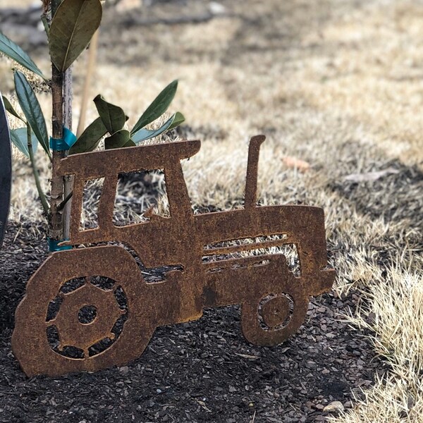 Rusty Metal Tractor / Tractor Garden Art / Tractor Gift / Farm Gift ...