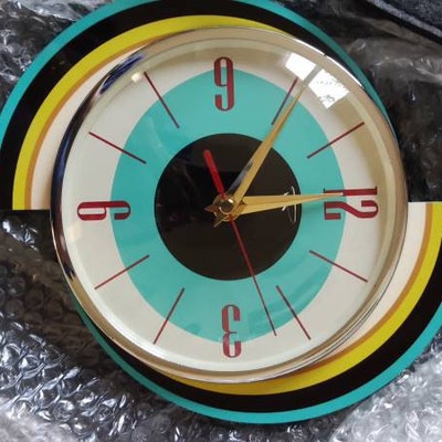 Color Etched Spinning Meteor Clock, Pastel Pink Green Cream Decor ...