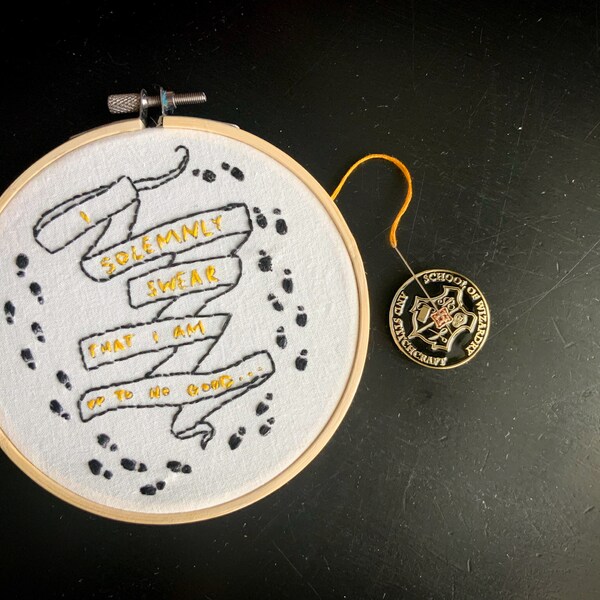 School of Wizardry & Stitchcraft Needle Minder (shiny Gold Finish ...