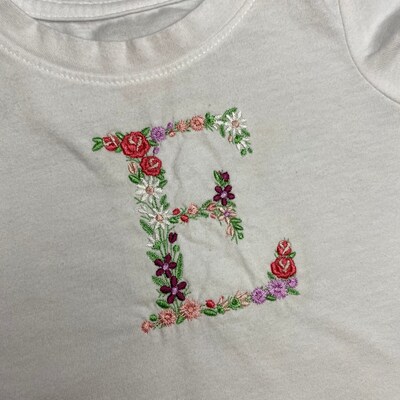 Machine Embroidery LETTER E Uppercase 9,7cm / 3.85 Tall Dainty Floral ...