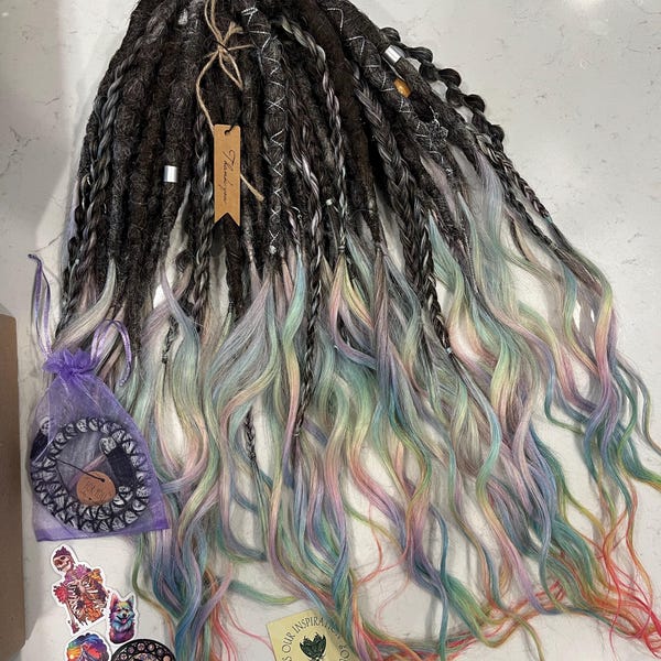 Silver Gray Dreadlock Extensions With Wavy Ends – SE DE Kanekalon ...