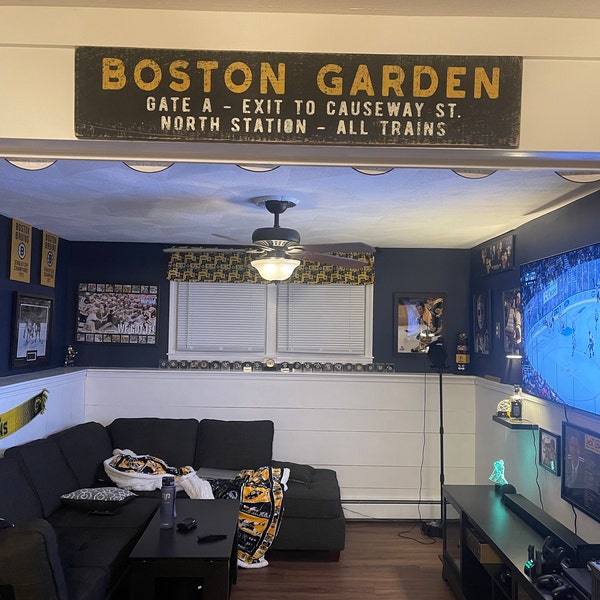 Large Boston Garden Rustic Wood Sign - Etsy