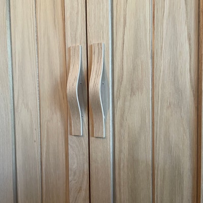 Modern, Stylish, Wooden Furniture Drawer Pulls. Natural Bird's Eye ...