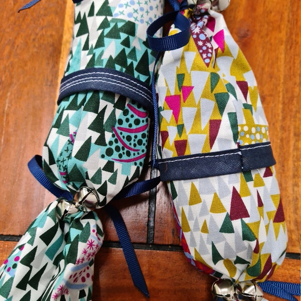 Green & Gold Holly Fabric Reusable Crackers Set of 2 Refillable ...