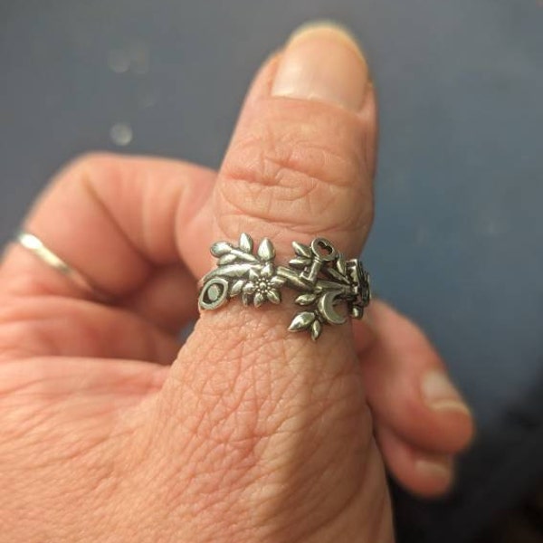 Mini Sterling Silver Cimaruta Ring | Road Opener | Protective Talisman ...