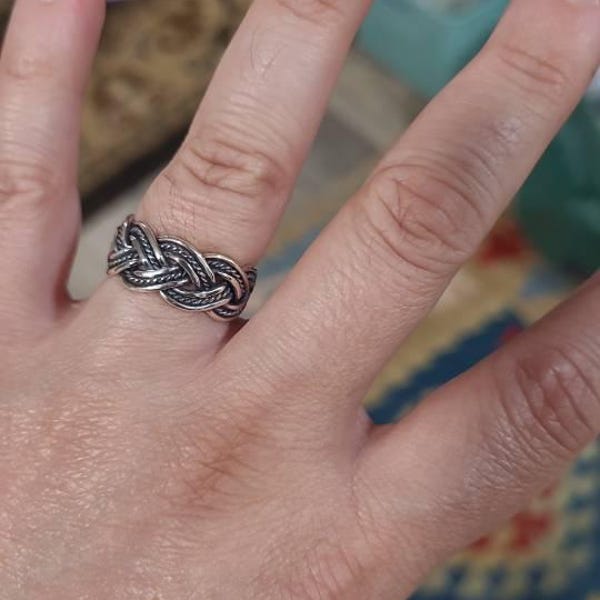 Thin Triquetra Celtic Ring // 925 Sterling Silver // Women’s Celtic Ring // Ring for Women - Etsy