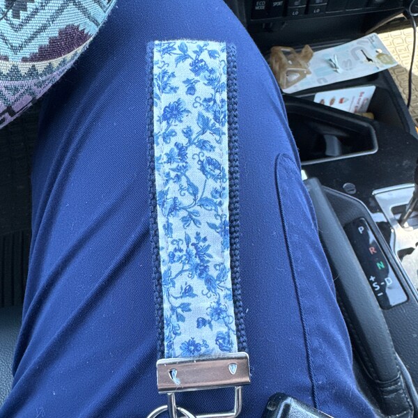 Blue Print Floral Key Fob- Fabric Key Fob- Navy Key Fob- Blue Flower ...