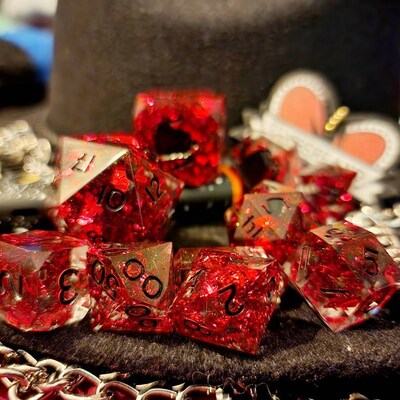 Sparkling Plum Chonk D20, Sharp Edge Polyhedral Dice Set, Dungeons and ...