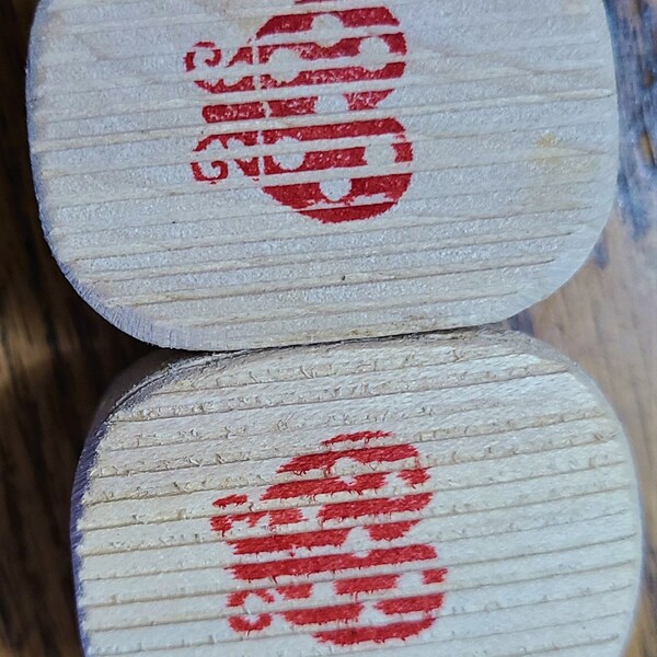 Ladybug in a Wooden Box Cute Wiggle Leg “I Love You” Valentine ...