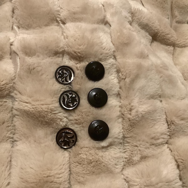 W Dowler & Sons Livery Button, Early 1900's. - Etsy