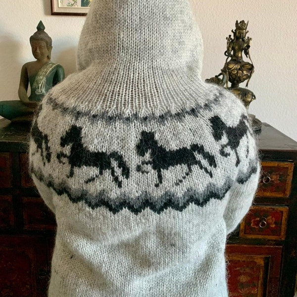 Icelandic Unisex Traditional Sweater, Lopapeysa. - Etsy