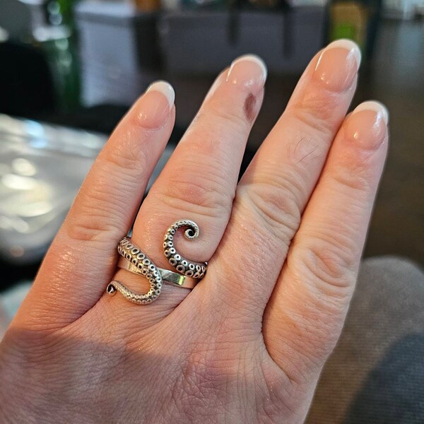 Octopus Ring, Silver Squid Ring, Tentacle Ring, Octopus Band, Sea Life ...