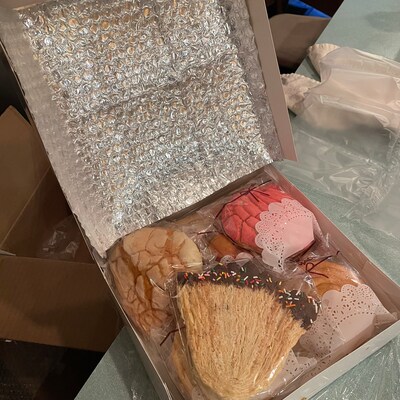 Besos, Mexican Besos kisses, Ojos De Buey, Yoyos, Pan Dulce, Sweetbread ...