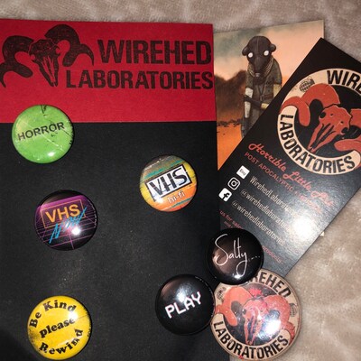 VHS Button Set Retro 80s Horror 1 Pin Gift Pack Nostalgic Tape Fan Be ...