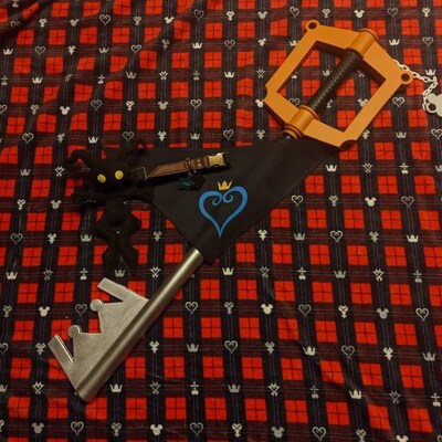 Kingdom Hearts Sora Foam Keyblade 1:1 Scale Replica PVC Core Comic Con ...