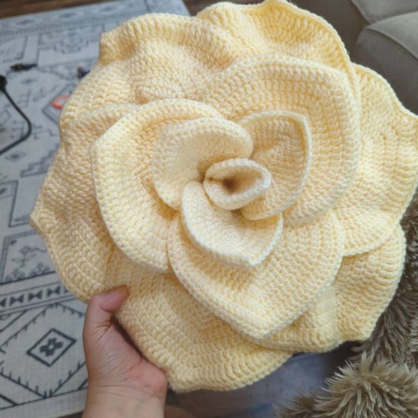 Crochet Rose Cushion Pattern: Photo Tutorial (PDF Pattern) - Etsy