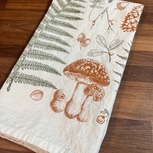 Kitchen Herbs Tea Towel Holiday Hostess Gift Tea Towel Botanical Garden ...