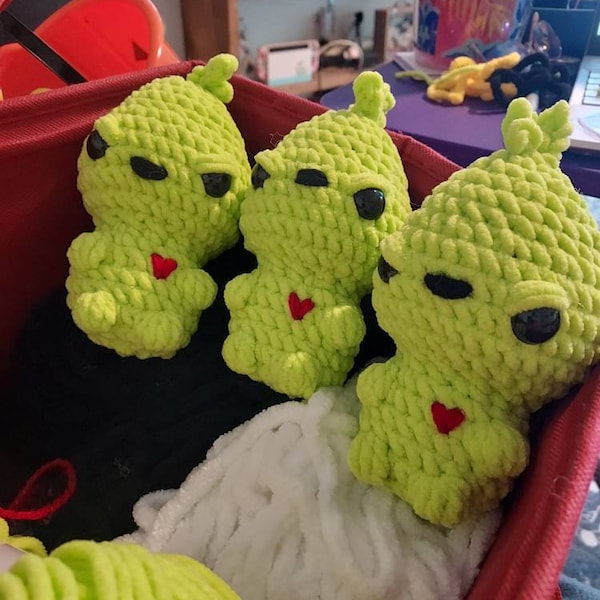 CROCHET PATTERN - Meanie Greenie | No Sew | Amigurumi | Crochet Plushie ...