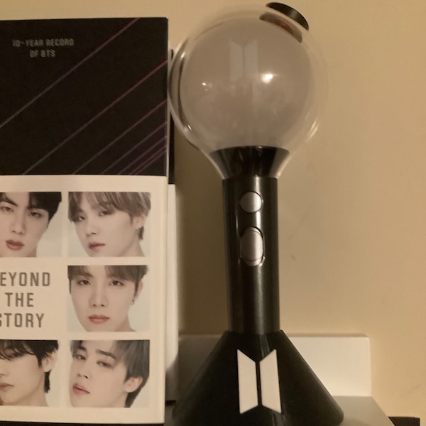 BTS Army Bomb (SE Edition) Light Stick Stand - Etsy