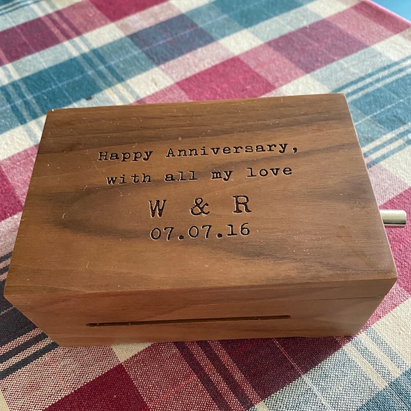 Custom Song & Laser Engraved Music Box | Personalized Engraved Design ...