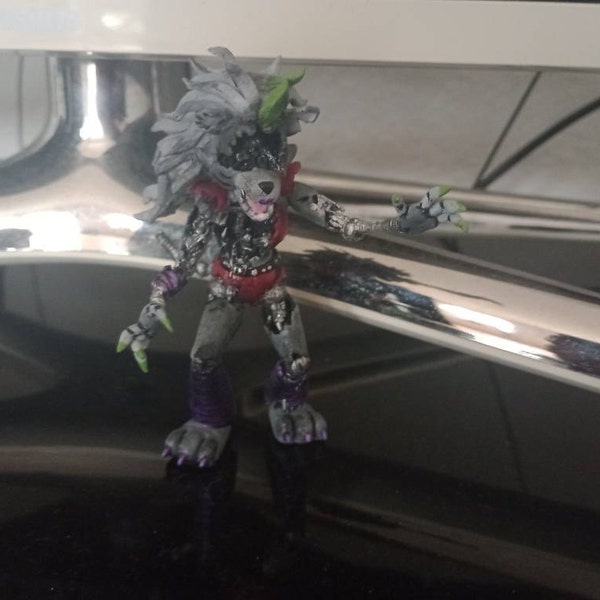 Broken Roxanne Wolf - Etsy