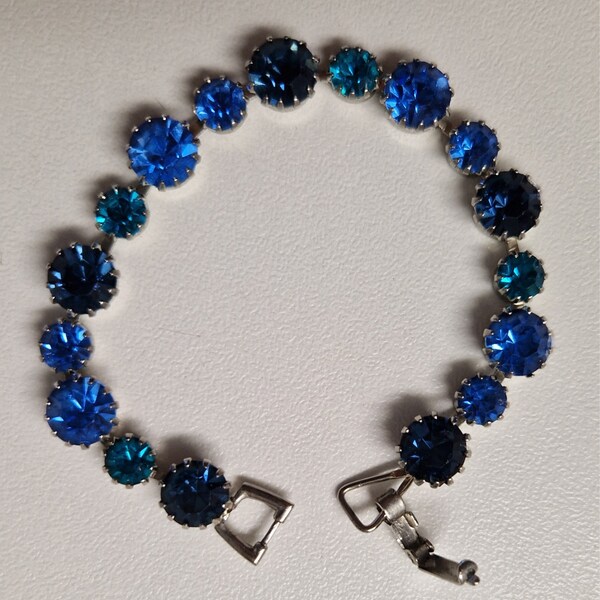 Trifari Brooch Classic - Etsy