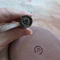 Benutzerdefinierter Töpferstempel. Benutzerdefinierter Logo-Stempel für ...