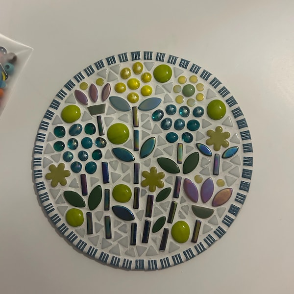 15 Cm Round Flowers Mosaic Kit, DIY, Make Your Own Mosaic, Mosaic Craft ...