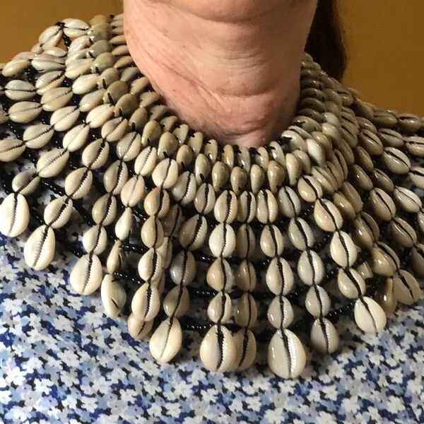 ON SALE Sea Shell Necklace, Cowrie Shell Necklace, Natural Shell ...