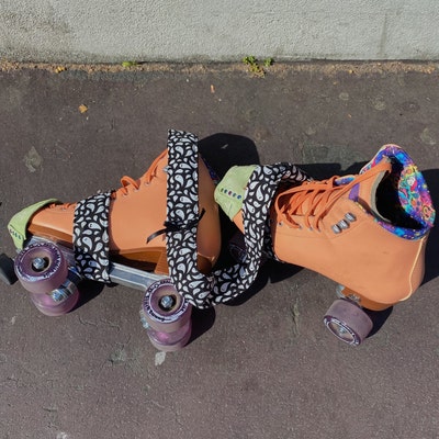 Spooky Ghosts Roller Skate Carrying Leash - Etsy