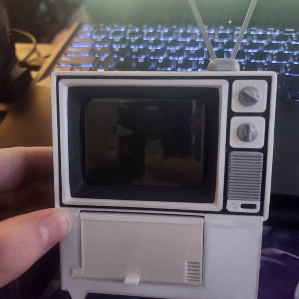 GKD Pixel 2 Retro TV Enclosure - Turn Your Handheld Into a Real Working ...