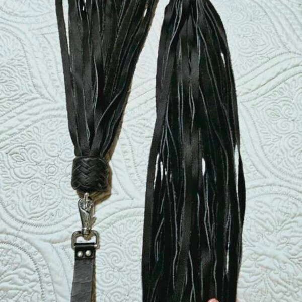 Gorgeous Black Leather SWIVEL FINGER Flogger - Cat of 9 Tails - Top ...