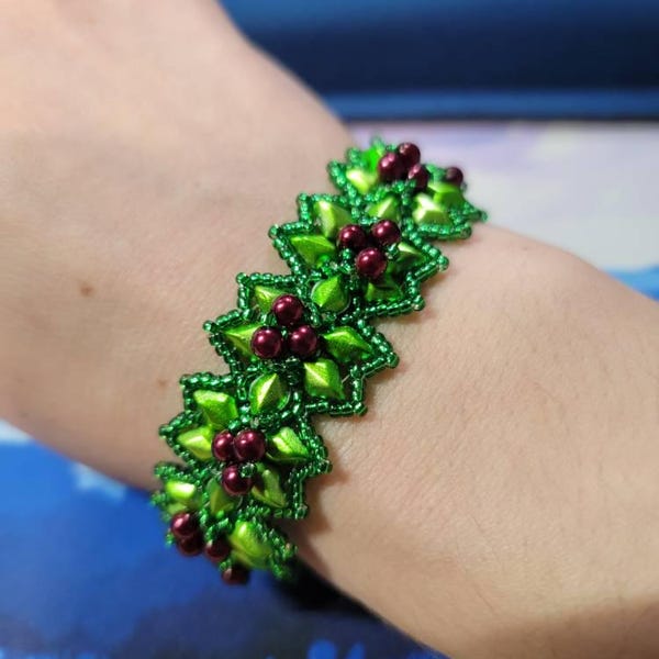Beaded Holly Bracelet Pattern: Gemduo Seed Bead Tutorial (PDF Pattern ...