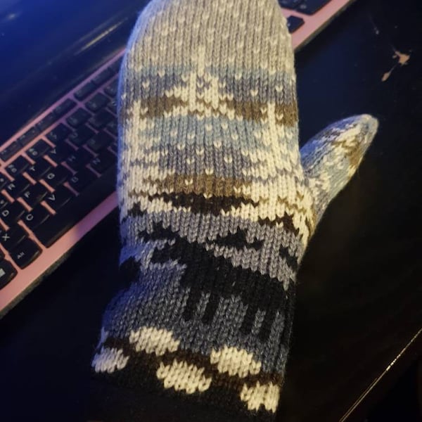 Knitted Nordic Woolen Mittens With White Fair Isle Beautiful Icelandic ...