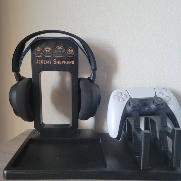 Personalized Controller & Headphone Stand: Organic Wood Gamer Gift - Etsy