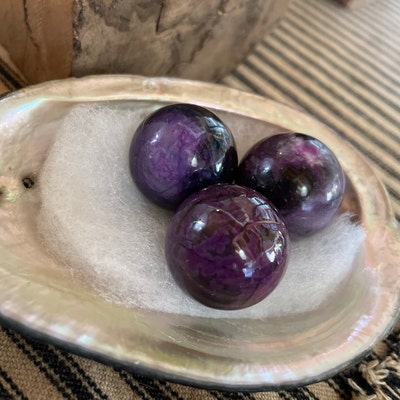 Sugilite , Lavelite , Luvulite , Royal Azel , Royal Lazelle , Cybelene ...