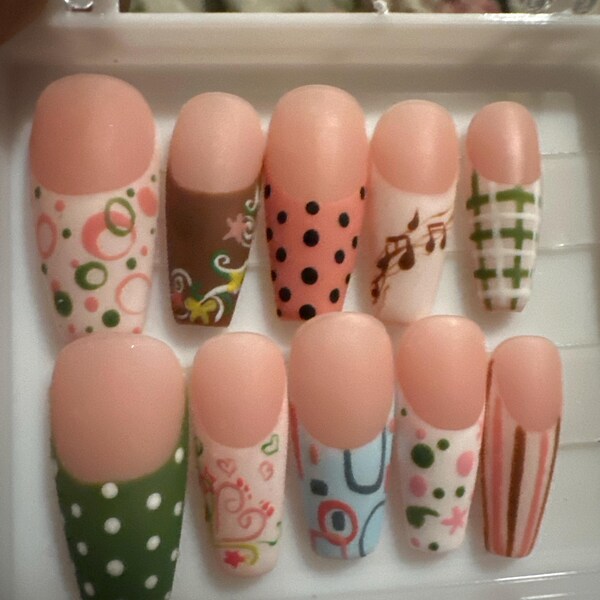 3D Flower Freestyle Medium Almond Press on Nails, Ombre Nail | Red ...
