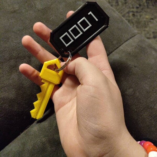 Roblox Doors Inspired Room Key Toy / Keyring / Keychain / Bag Zip Tag ...
