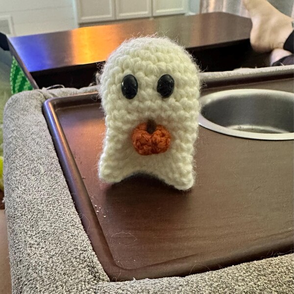 PATTERN: Low Sew Plush Ghasper the Sheet Ghost - Crochet Ghost With ...