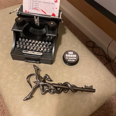 Resident Evil 4 Full Key Collection Solid Resin Keys Ultimate ...