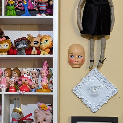 Decorative Eye Sculpture Art / Pastel Goth Weird Stuff / Lovers Eye ...