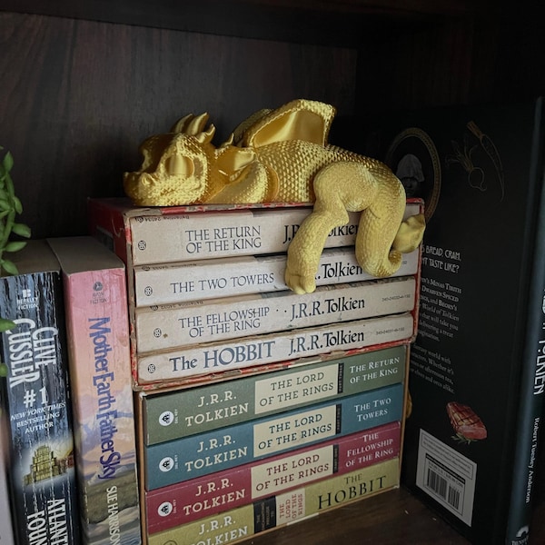 Dragon Bookshelf Decor, Book Lover Gifts, Fantasy Gift for Her, Fantasy ...